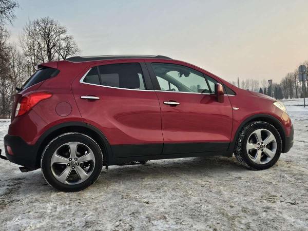 Red Opel Mokka 2014 in Taurage, with an engine capacity of 1.36 L and mileage of 130 thousand km for 6500 €, photo 8 on AUTOMOTO.COM.LV