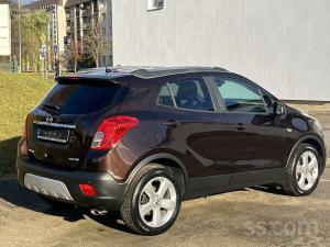 Red Opel Mokka 2014 in Valmiera, with an engine capacity of 1.40 L and mileage of 0 thousand km for 8700 €, photo 3 on AUTOMOTO.COM.LV