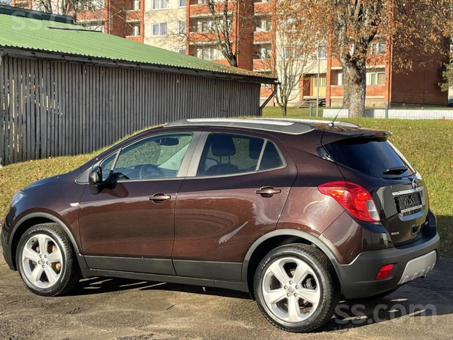 Red Opel Mokka 2014 in Valmiera, with an engine capacity of 1.40 L and mileage of 0 thousand km for 8700 €, photo 4 on AUTOMOTO.COM.LV