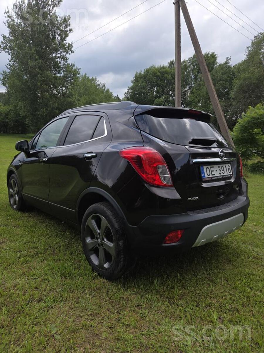 Красный Опель Mokka 2014 в Резекне, объемом двигателя 1.70 л и пробегом 195 тыс. км за 7200 €, фото 4 на AUTOMOTO.COM.LV