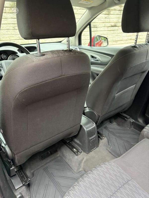 Sarkans Opel Mokka 2014 Viļņa, ar dzinēja tilpumu 1.60 L un nobraukumu 179 tūkst. km par 6500 €, foto 7 vietnē AUTOMOTO.COM.LV