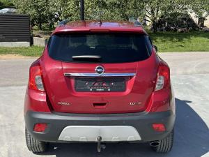 Red Opel Mokka 2014 in Alytus, with an engine capacity of 1.69 L and mileage of 134 thousand km for 8350 €, photo 5 on AUTOMOTO.COM.LV