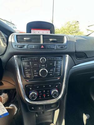 Red Opel Mokka 2014 in Alytus, with an engine capacity of 1.69 L and mileage of 134 thousand km for 8350 €, photo 13 on AUTOMOTO.COM.LV