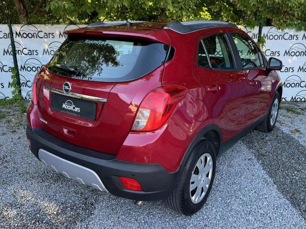 Red Opel Mokka 2014 in Vilnius, with an engine capacity of 1.60 L and mileage of 179 thousand km for 6200 €, photo 7 on AUTOMOTO.COM.LV