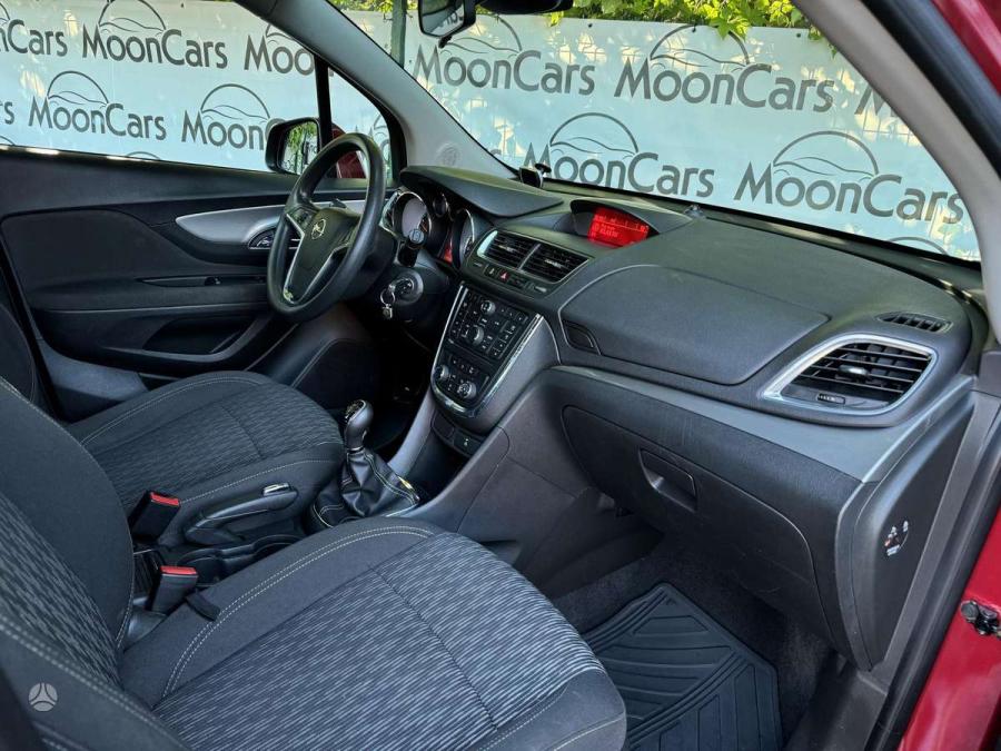 Sarkans Opel Mokka 2014 Viļņa, ar dzinēja tilpumu 1.60 L un nobraukumu 179 tūkst. km par 6200 €, foto 14 vietnē AUTOMOTO.COM.LV