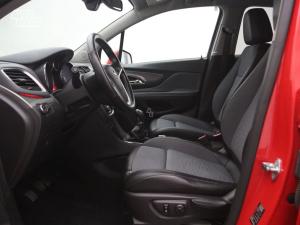 Red Opel Mokka 2015 in Vilnius, with an engine capacity of 1.60 L and mileage of 147 thousand km for 9499 €, photo 4 on AUTOMOTO.COM.LV