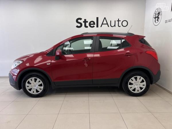 Red Opel Mokka 2015 in Vilnius, with an engine capacity of 1.60 L and mileage of 158 thousand km for 6500 €, photo 2 on AUTOMOTO.COM.LV