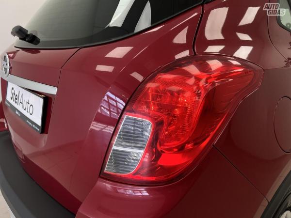 Red Opel Mokka 2015 in Vilnius, with an engine capacity of 1.60 L and mileage of 158 thousand km for 6500 €, photo 8 on AUTOMOTO.COM.LV