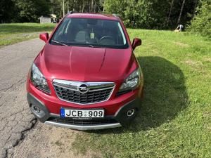Red Opel Mokka 2015 in Siauliai, with an engine capacity of 1.36 L and mileage of 66 thousand km for 8500 €, photo  on AUTOMOTO.COM.LV
