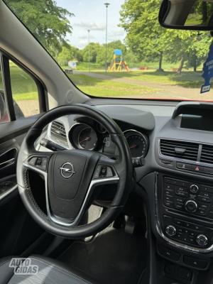 Red Opel Mokka 2016 in Taurage, with an engine capacity of 1.60 L and mileage of 216 thousand km for 7300 €, photo 18 on AUTOMOTO.COM.LV