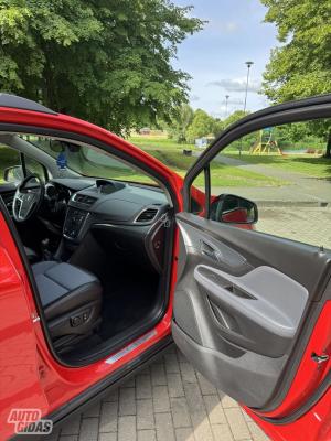 Red Opel Mokka 2016 in Taurage, with an engine capacity of 1.60 L and mileage of 216 thousand km for 7300 €, photo 21 on AUTOMOTO.COM.LV