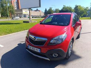 Красный Опель Mokka 2016 в Паневежис, объемом двигателя 1.60 л и пробегом 131 тыс. км за 5500 €, фото 4 на AUTOMOTO.COM.LV