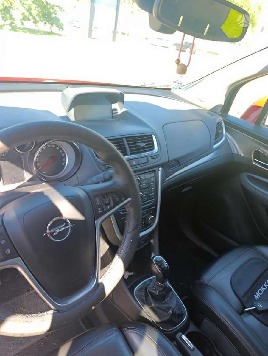 Красный Опель Mokka 2016 в Паневежис, объемом двигателя 1.60 л и пробегом 131 тыс. км за 5500 €, фото 13 на AUTOMOTO.COM.LV