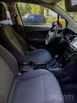 Red Opel Mokka 2018 in Riga, with an engine capacity of 1.60 L and mileage of 82 thousand km for 10400 €, photo 14 on AUTOMOTO.COM.LV