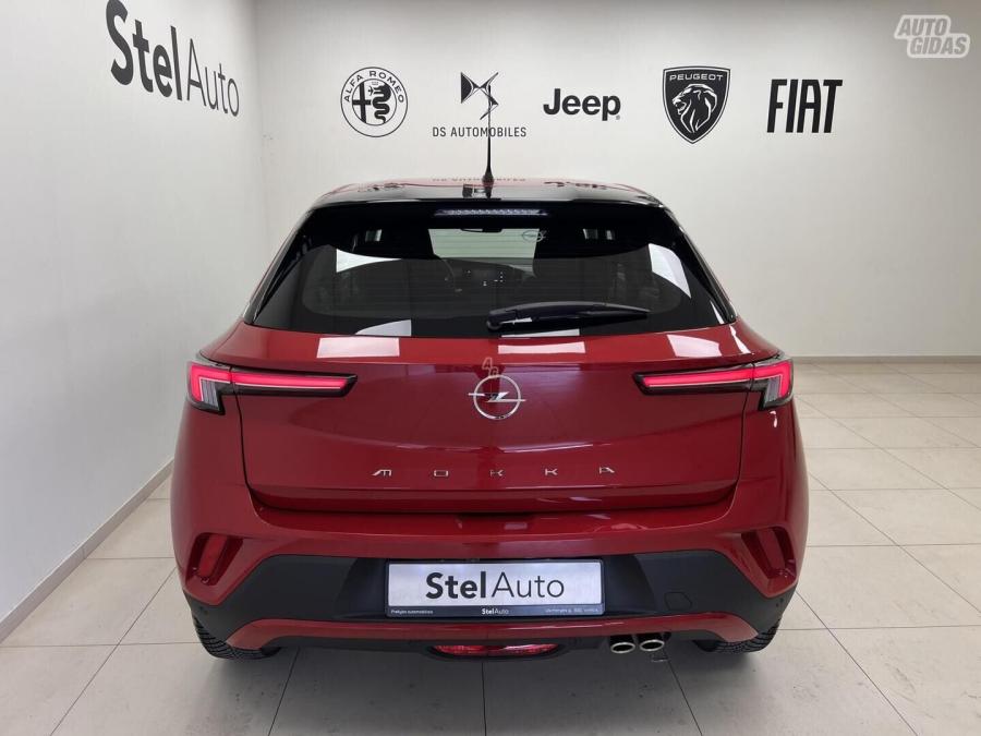 Red Opel Mokka 2021 in Vilnius, with an engine capacity of 1.20 L and mileage of 24 thousand km for 15990 €, photo 8 on AUTOMOTO.COM.LV
