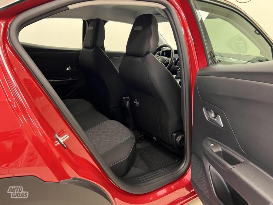 Red Opel Mokka 2021 in Vilnius, with an engine capacity of 1.20 L and mileage of 24 thousand km for 15990 €, photo 21 on AUTOMOTO.COM.LV