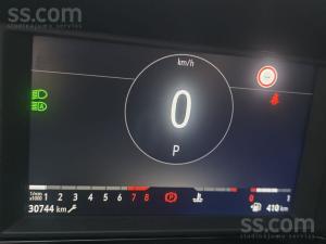 Red Opel Mokka 2022 in Riga, with an engine capacity of 1.20 L and mileage of 31 thousand km for 16000 €, photo 4 on AUTOMOTO.COM.LV