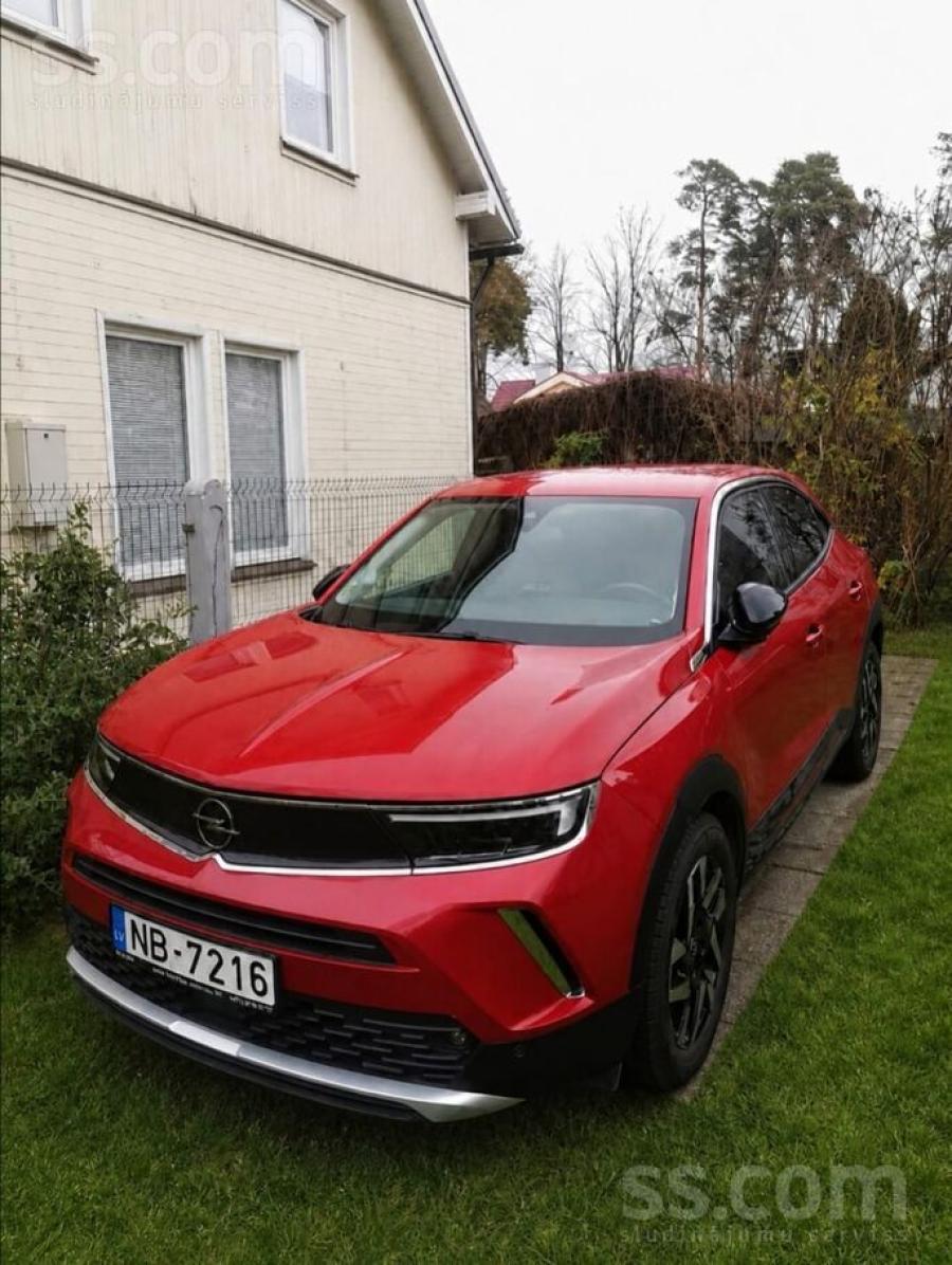 Красный Опель Mokka 2022 в Юрмала, объемом двигателя 1.20 л и пробегом 19 тыс. км за 17450 €, фото 1 на AUTOMOTO.COM.LV