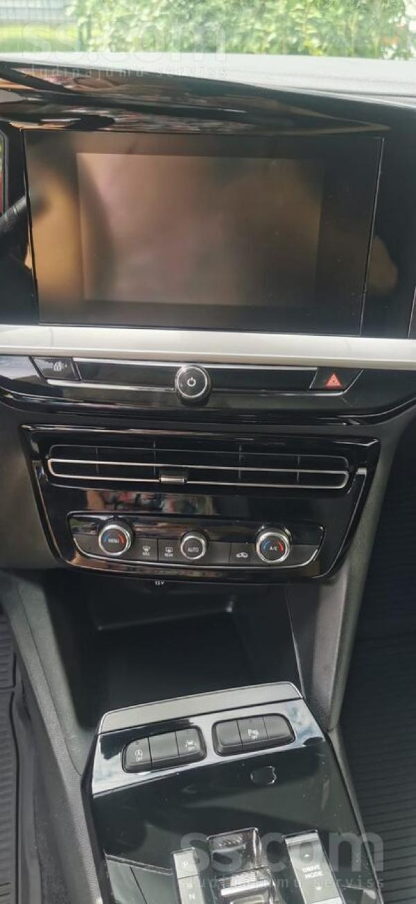 Opel Mokka 2022 Jūrmala vietnē Sarkans Opel Mokka 2022 Jūrmala, ar dzinēja tilpumu 1.20 L un nobraukumu 19 tūkst. km par 17450 €, foto 5 vietnē AUTOMOTO.COM.LV