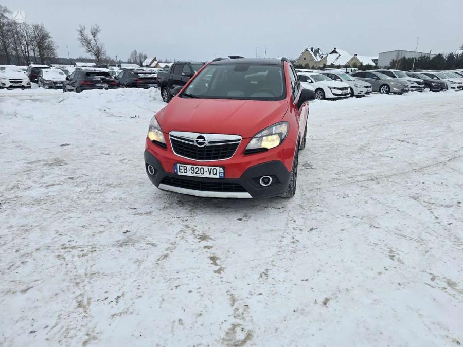Red Opel Mokka 2016 in Taurage, with an engine capacity of 1.60 L and mileage of 215 thousand km for 7300 €, photo 3 on AUTOMOTO.COM.LV
