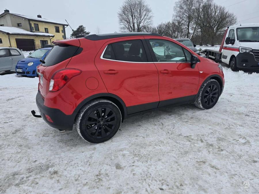 Red Opel Mokka 2016 in Taurage, with an engine capacity of 1.60 L and mileage of 215 thousand km for 7300 €, photo 6 on AUTOMOTO.COM.LV