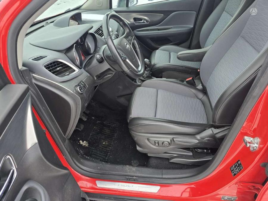 Red Opel Mokka 2016 in Taurage, with an engine capacity of 1.60 L and mileage of 215 thousand km for 7300 €, photo 11 on AUTOMOTO.COM.LV