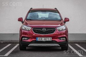 Red Opel Mokka 2017 in Riga, with an engine capacity of 1.40 L and mileage of 134 thousand km for 10990 €, photo 3 on AUTOMOTO.COM.LV