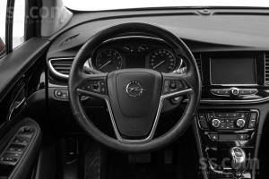 Red Opel Mokka 2017 in Riga, with an engine capacity of 1.40 L and mileage of 134 thousand km for 10990 €, photo 19 on AUTOMOTO.COM.LV
