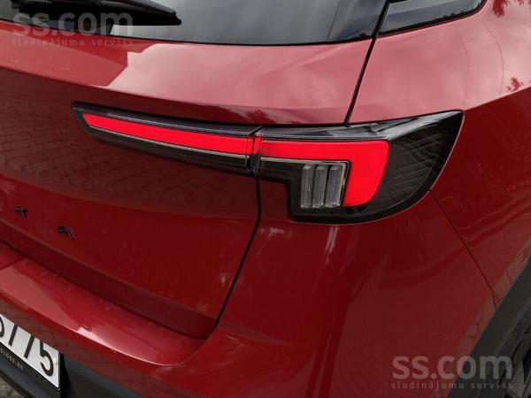 Sarkans Opel Mokka 2023 Daugavpils, ar dzinēja tilpumu 1.20 L un nobraukumu 0 tūkst. km par 19800 €, foto 5 vietnē AUTOMOTO.COM.LV