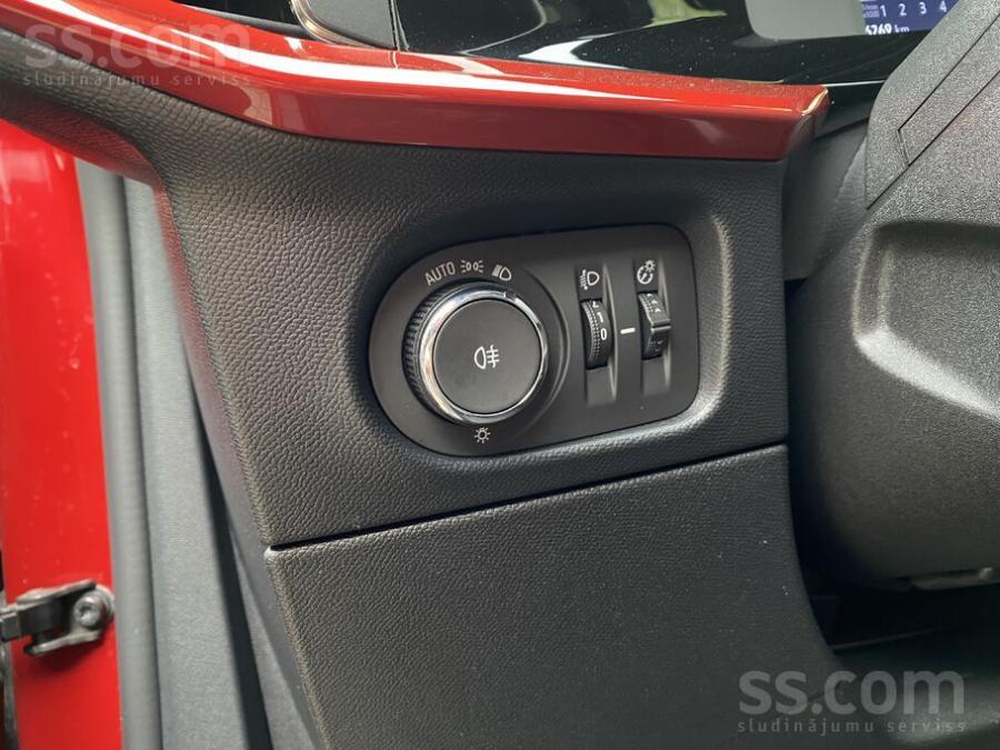 Sarkans Opel Mokka 2023 Daugavpils, ar dzinēja tilpumu 1.20 L un nobraukumu 0 tūkst. km par 19800 €, foto 16 vietnē AUTOMOTO.COM.LV