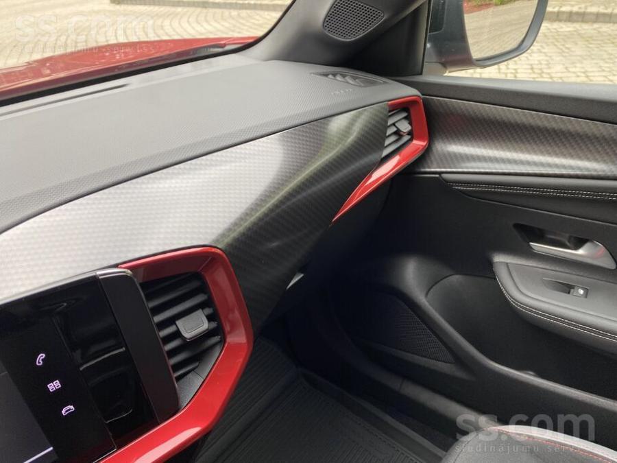 Sarkans Opel Mokka 2023 Daugavpils, ar dzinēja tilpumu 1.20 L un nobraukumu 0 tūkst. km par 19800 €, foto 17 vietnē AUTOMOTO.COM.LV