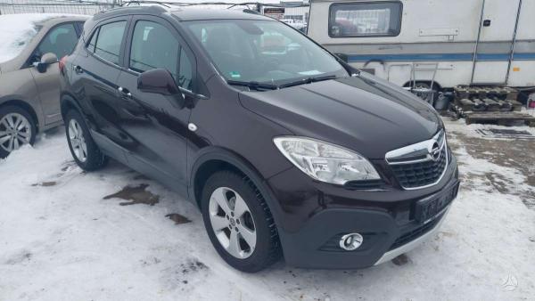 Red Opel Mokka 2013 in Marijampole, with an engine capacity of 1.70 L and mileage of 240 thousand km for 5700 €, photo 3 on AUTOMOTO.COM.LV