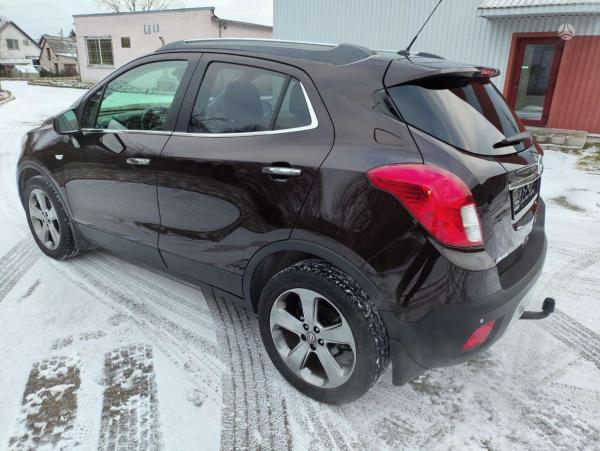 Violet Opel Mokka 2013 in Radviliskis, with an engine capacity of 1.36 L and mileage of 185 thousand km for 5900 €, photo 4 on AUTOMOTO.COM.LV