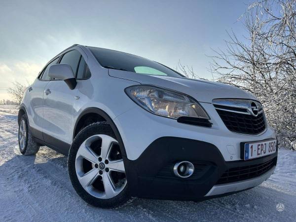White Opel Mokka 2013 in Kaunas, with an engine capacity of 1.69 L and mileage of 317 thousand km for 4650 €, photo 9 on AUTOMOTO.COM.LV