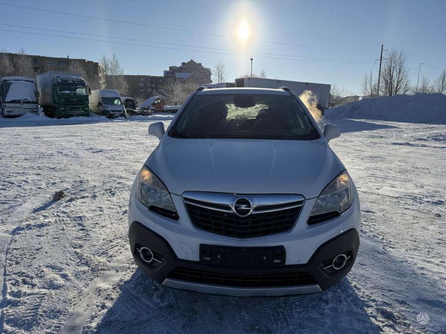Balts Opel Mokka 2013 Šauļi, ar dzinēja tilpumu 1.69 L un nobraukumu 182 tūkst. km par 5350 €, foto 4 vietnē AUTOMOTO.COM.LV