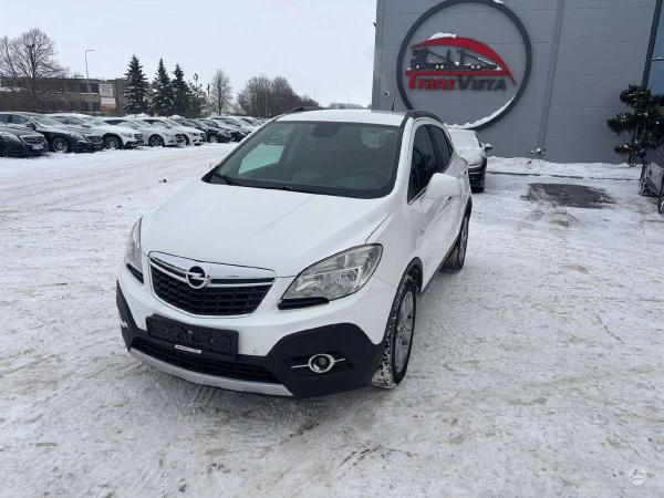 White Opel Mokka 2013 in Telschi, with an engine capacity of 1.69 L and mileage of 154 thousand km for 6700 €, photo 1 on AUTOMOTO.COM.LV