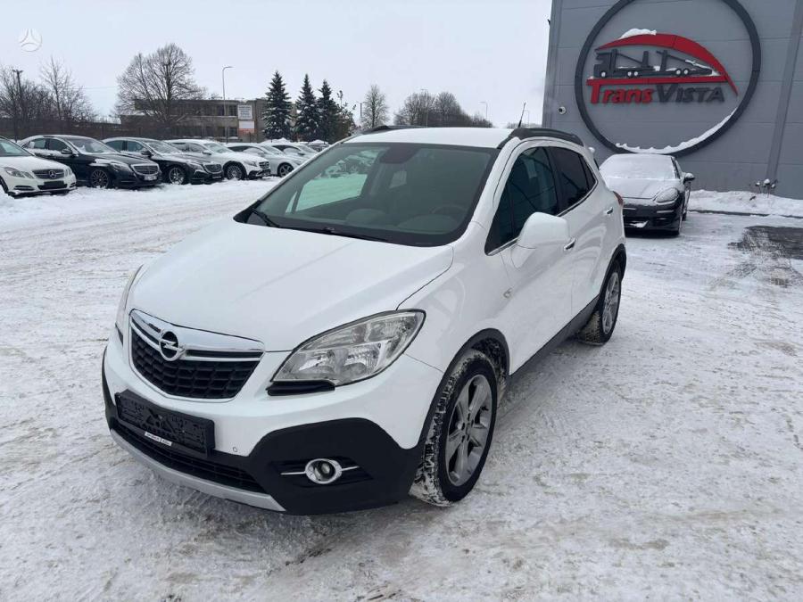 White Opel Mokka 2013 in Telschi, with an engine capacity of 1.69 L and mileage of 154 thousand km for 6700 €, photo 2 on AUTOMOTO.COM.LV