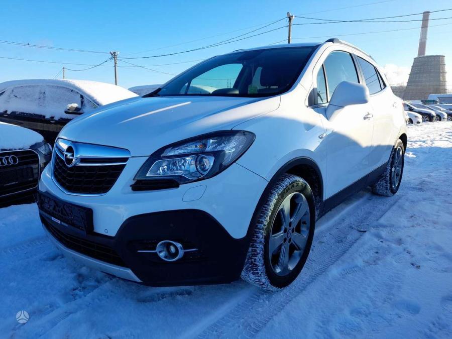 White Opel Mokka 2013 in Kaunas, with an engine capacity of 1.70 L and mileage of 228 thousand km for 6950 €, photo 1 on AUTOMOTO.COM.LV