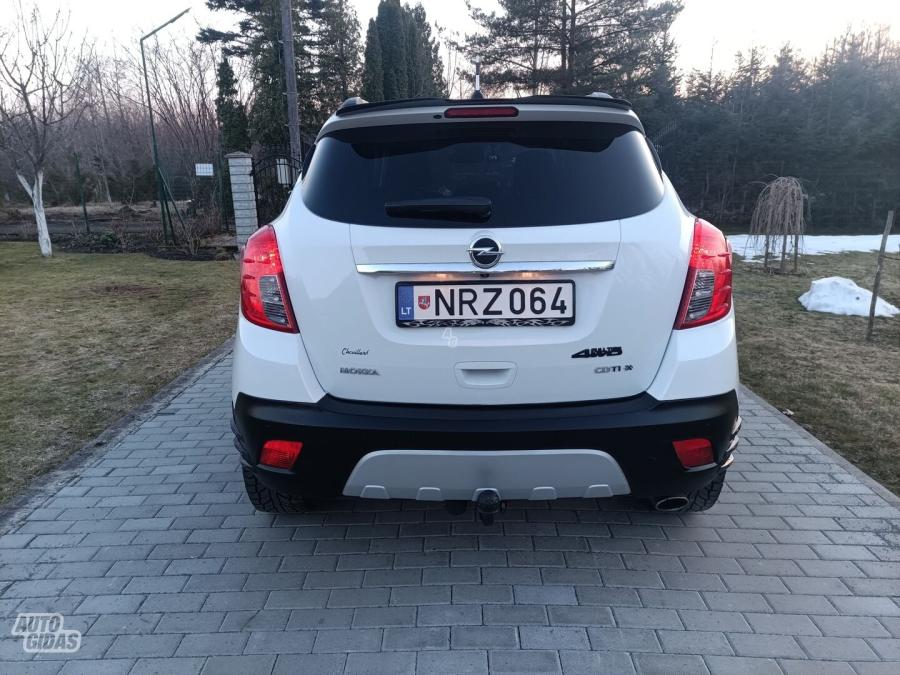 White Opel Mokka 2013 in Klaipeda, with an engine capacity of 1.70 L and mileage of 250 thousand km for 5850 €, photo 6 on AUTOMOTO.COM.LV