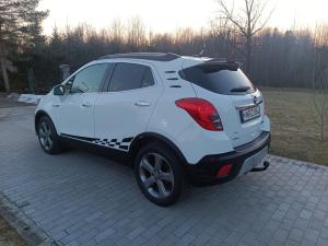 White Opel Mokka 2013 in Klaipeda, with an engine capacity of 1.70 L and mileage of 250 thousand km for 5850 €, photo 7 on AUTOMOTO.COM.LV