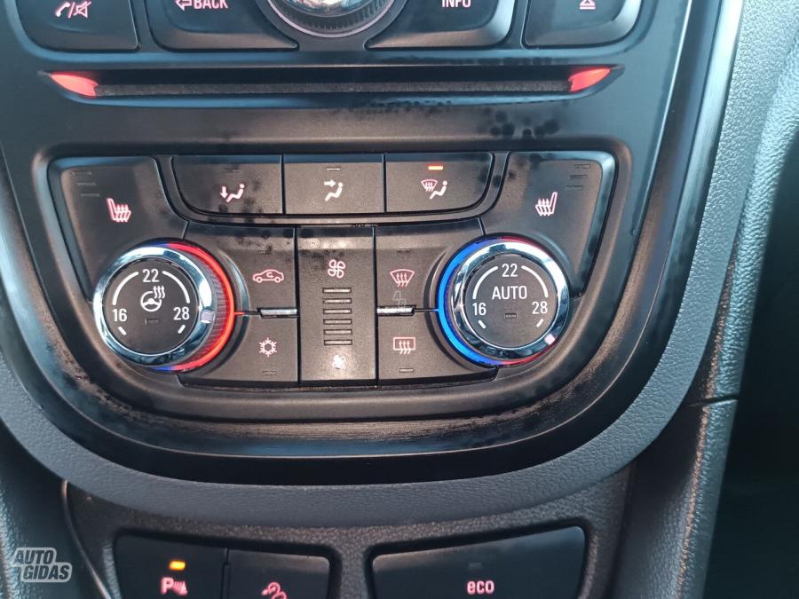 White Opel Mokka 2013 in Klaipeda, with an engine capacity of 1.70 L and mileage of 250 thousand km for 5850 €, photo 18 on AUTOMOTO.COM.LV