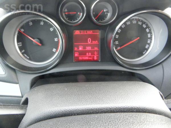 Balts Opel Mokka 2013 Madona, ar dzinēja tilpumu 1.70 L un nobraukumu 161 tūkst. km par 6700 €, foto 4 vietnē AUTOMOTO.COM.LV