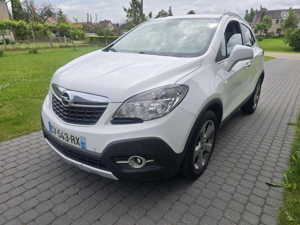 Белый Опель Mokka 2013 в Рокишкис, объемом двигателя 1.69 л и пробегом 203 тыс. км за 5650 €, фото 2 на AUTOMOTO.COM.LV