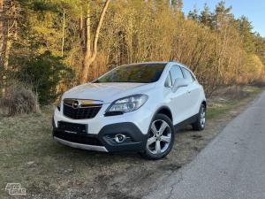 White Opel Mokka 2013 in Vilnius, with an engine capacity of 1.70 L and mileage of 144 thousand km for 6100 €, photo  on AUTOMOTO.COM.LV