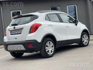 Balts Opel Mokka 2013 Jūrmala, ar dzinēja tilpumu 1.60 L un nobraukumu 0 tūkst. km par 5650 €, foto 3 vietnē AUTOMOTO.COM.LV