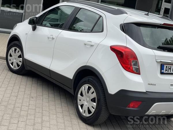 Белый Опель Mokka 2013 в Юрмала, объемом двигателя 1.60 л и пробегом 0 тыс. км за 5650 €, фото 4 на AUTOMOTO.COM.LV