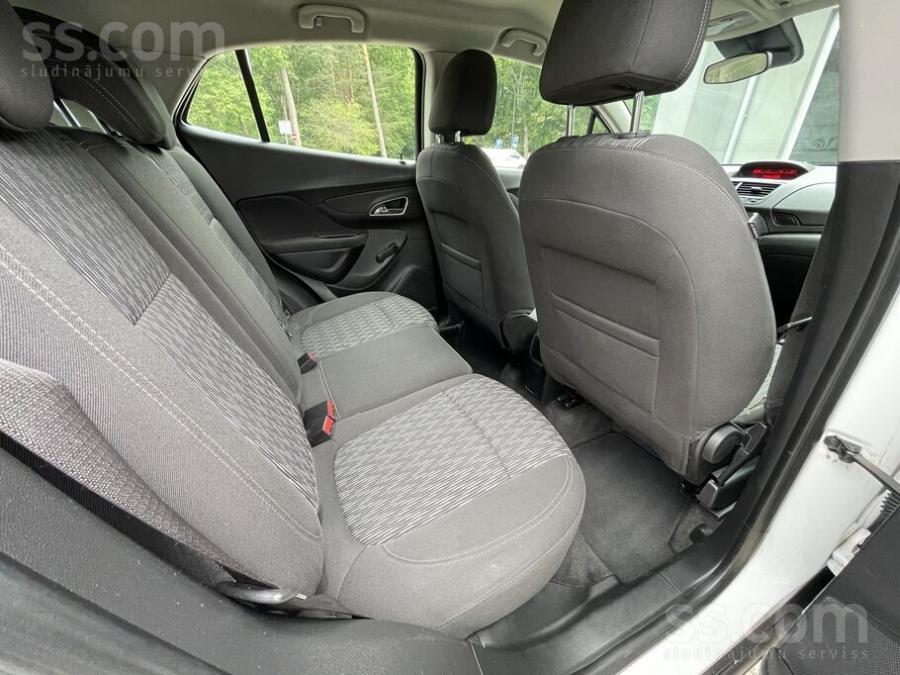 Balts Opel Mokka 2013 Jūrmala, ar dzinēja tilpumu 1.60 L un nobraukumu 0 tūkst. km par 5650 €, foto 23 vietnē AUTOMOTO.COM.LV