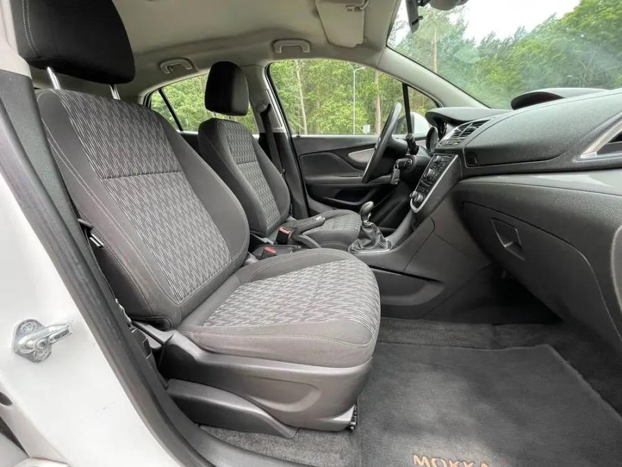 Белый Опель Mokka 2013 в Юрмала, объемом двигателя 1.60 л и пробегом 216 тыс. км за 5650 €, фото 27 на AUTOMOTO.COM.LV