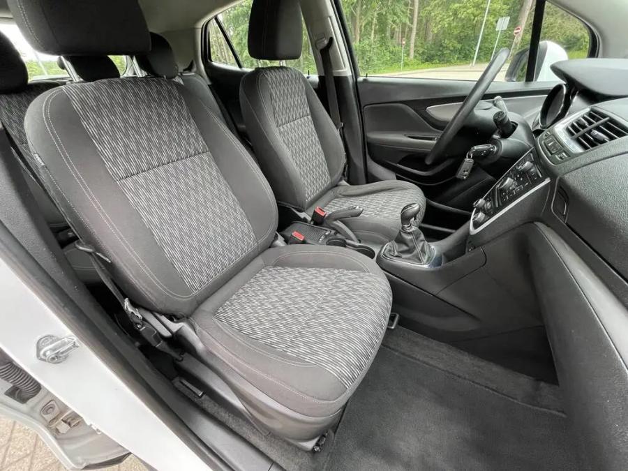 Белый Опель Mokka 2013 в Юрмала, объемом двигателя 1.60 л и пробегом 216 тыс. км за 5650 €, фото 31 на AUTOMOTO.COM.LV