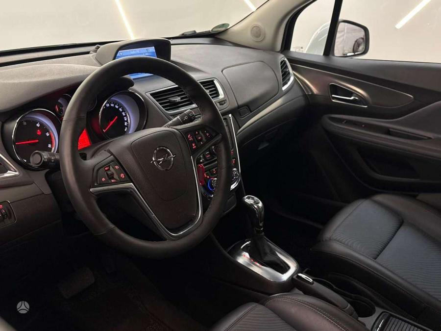 Balts Opel Mokka 2013 Marijampole, ar dzinēja tilpumu 1.69 L un nobraukumu 250 tūkst. km par 7750 €, foto 3 vietnē AUTOMOTO.COM.LV